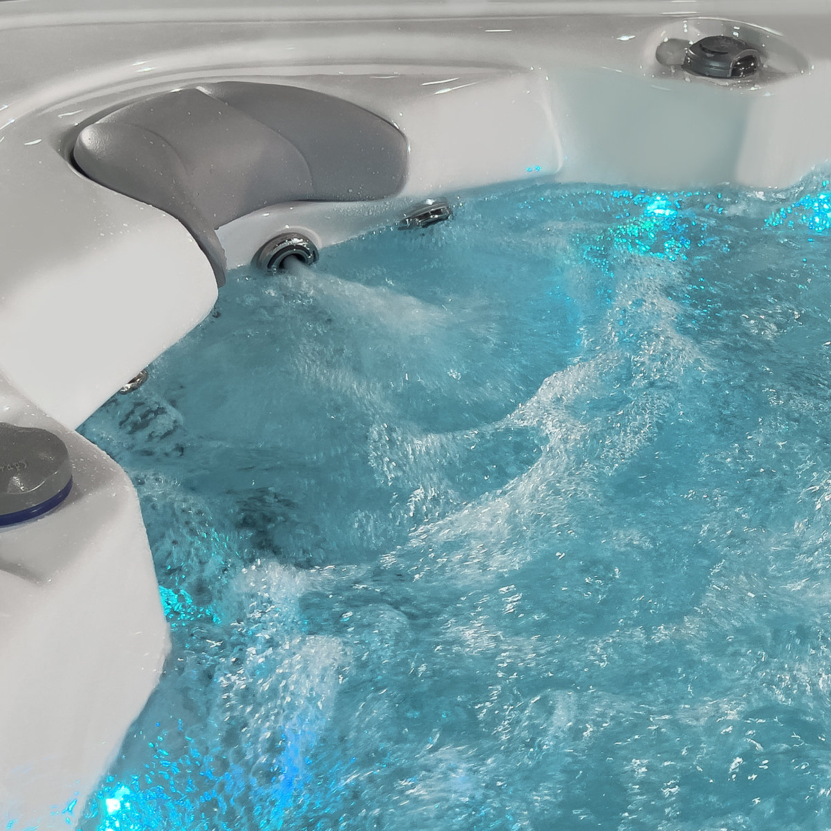 Aqualife® by Strong Spas® Scenic™ 6-Person 69-Jet Lounger Hot Tub Spa ...